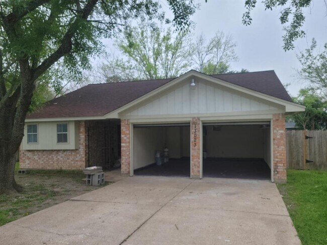 13023 Maxim Dr Condo - Condo for Rent in Houston, TX | ForRent.com