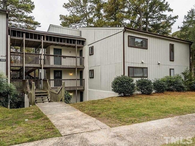 612 Pine Ridge Pl Off-Campus Housing, Raleigh, NC