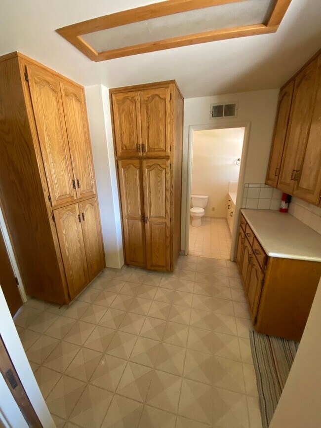 Spacious Country Home located in Cutler ju... - House Rental in Cutler ...