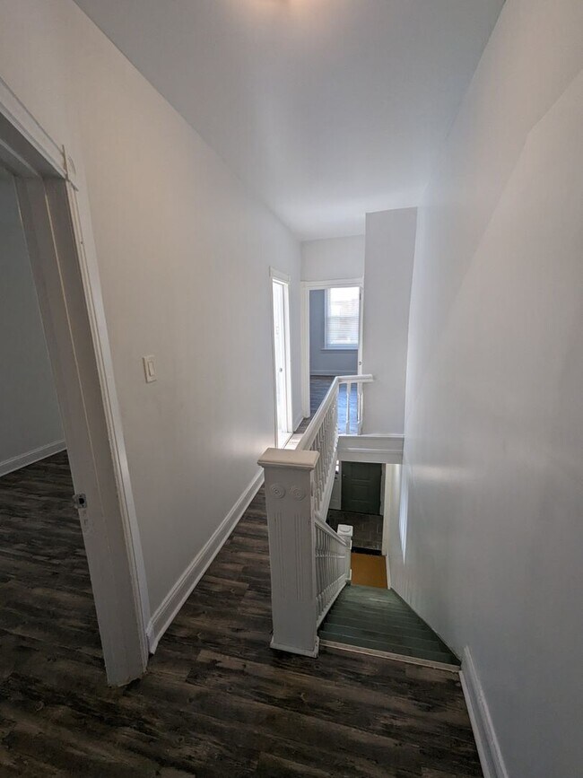 Large Front Porch Row - Oak Lane Rental - House Rental in Philadelphia ...