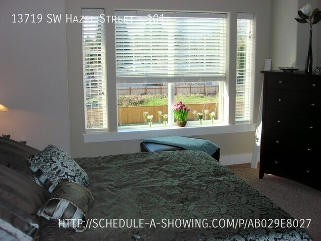 3BDRM 2.5BTH Condo End Unit, garage, gas F... - Townhome Rental in ...