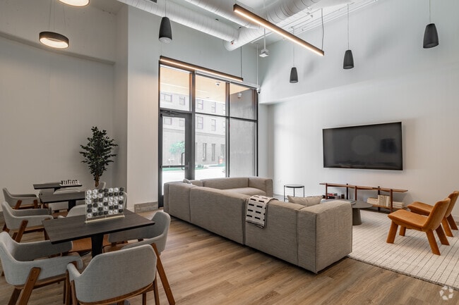 University of Illinois at Chicago | Off-Campus Housing Search