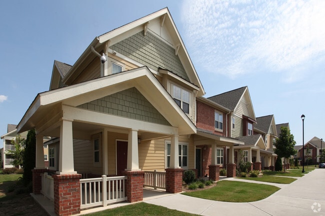 High Point University Off-Campus Housing & Apartments | ForRentUniversity