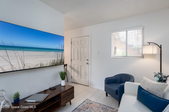 211 Circle Dr Unit 15b Off-Campus Housing, Cape Canaveral, FL