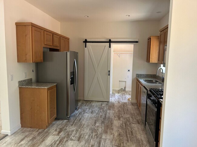 LAKE COMBIE ACCESS. Brand New 3-Bedroom Ho... House - House Rental in ...