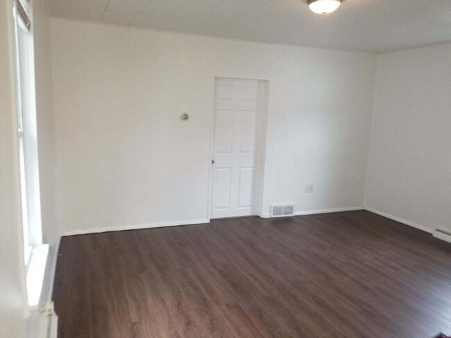 1611 3rd Ave Rental - House Rental in Beaver Falls, PA | ForRent.com