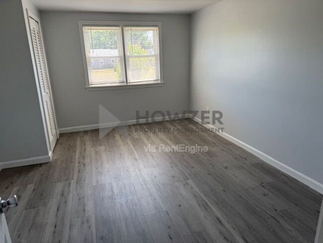 12 Crescent Unit 3 Off-Campus Housing, Barnstable, MA