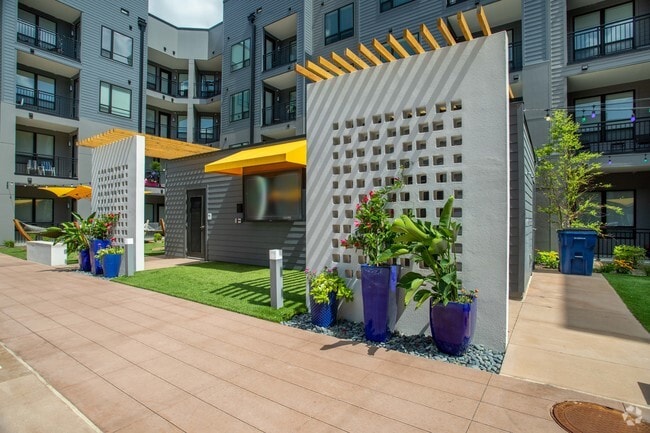 Chroma Apartments - Saint Louis, MO | ForRent.com