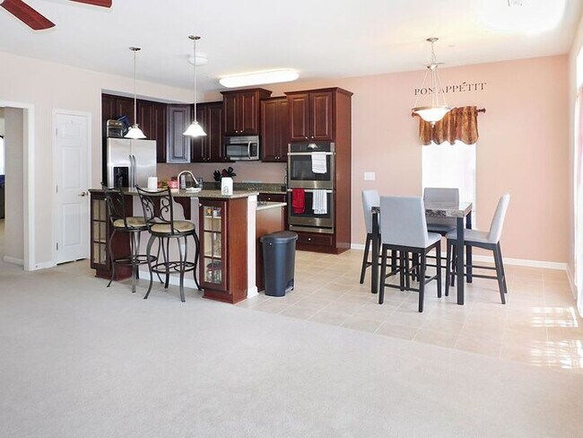 3 Level Condo with 1 Car Garage and Privat... - Townhome Rental in ...