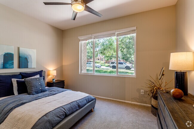 The Legacy at Highlands Ranch Apartments - Highlands Ranch, CO ...