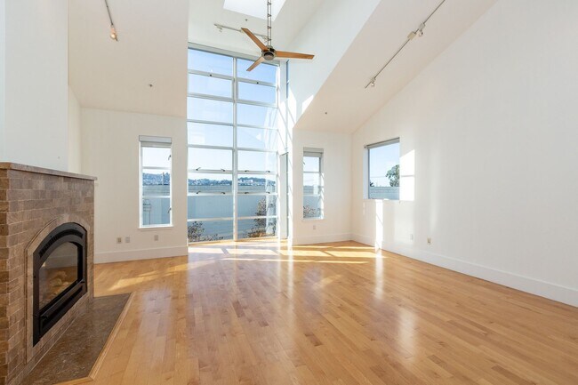 Mission District: Tri-Level Loft Penthouse... Unit 4 - Condo for Rent ...