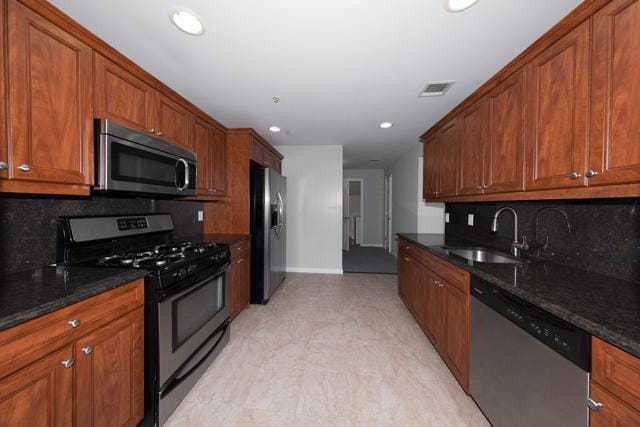 Fairfield Knolls East Apartments - Mastic Beach, NY | ForRent.com