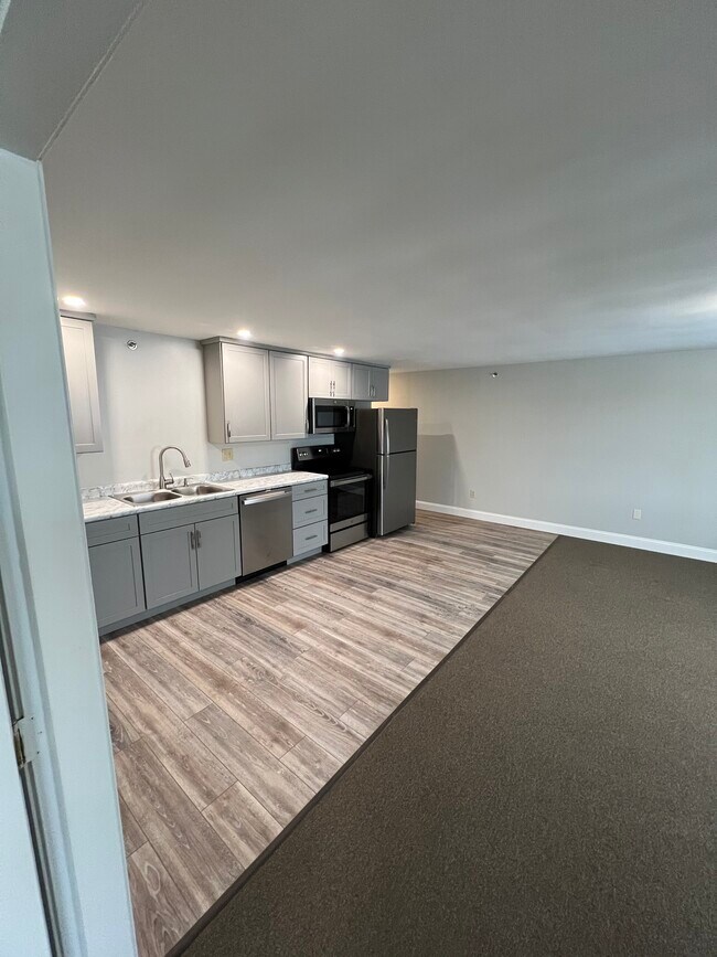 15 Main St Apartments Unit 203 - Gray, ME | ForRent.com