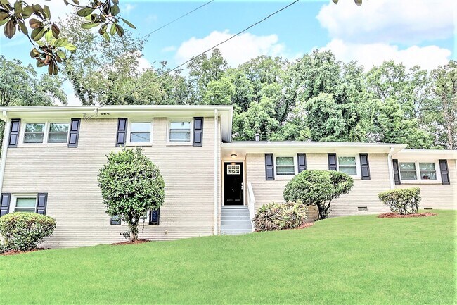 1734 Mary Lou Ln Se House - House Rental in Atlanta, GA | ForRent.com