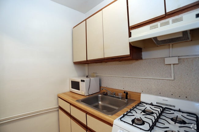 The Baltimorean Apartments | Johns Hopkins Medicine | Off-Campus ...