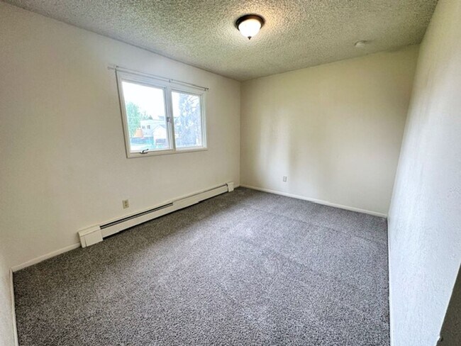 325 N Hoyt St Unidad B - Anchorage, AK | ForRent.com