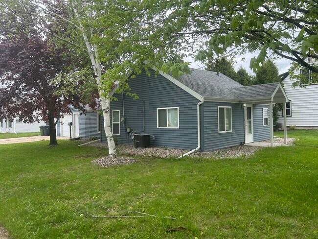 220 W 2nd St - House Rental in Kimberly, WI | ForRent.com