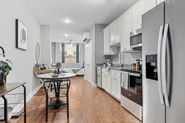 300 W Fayette Luxury Apartments - Baltimore, MD | ForRent.com