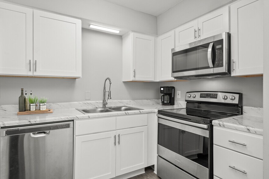 Walton Place Apartments | Hendersonville, TN | Starting at $1,299 ...