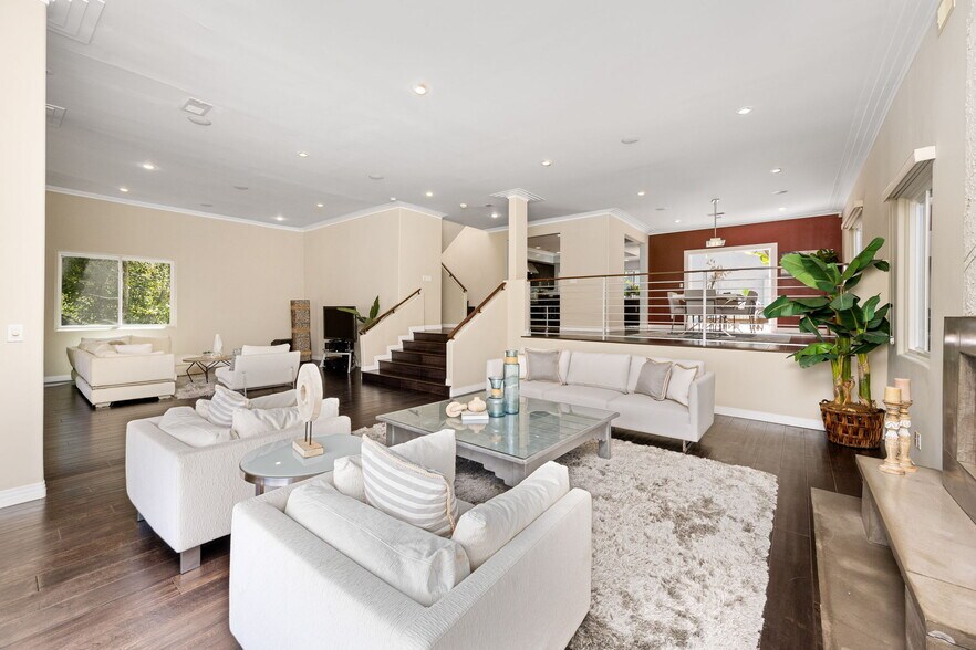 15316 Del Gado Dr - House for Rent in Sherman Oaks, CA | ForRent.com