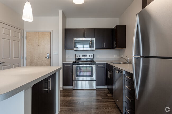 Suffolk University | Off-Campus Housing Search