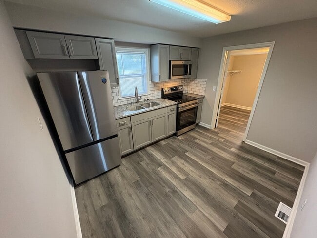 509 Franklin Rd Off-Campus Housing, Lebanon, TN