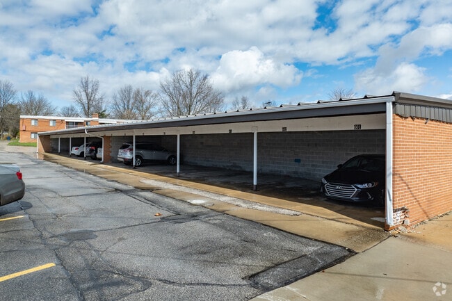 Colony Club Apartments - Bedford, OH | ForRent.com