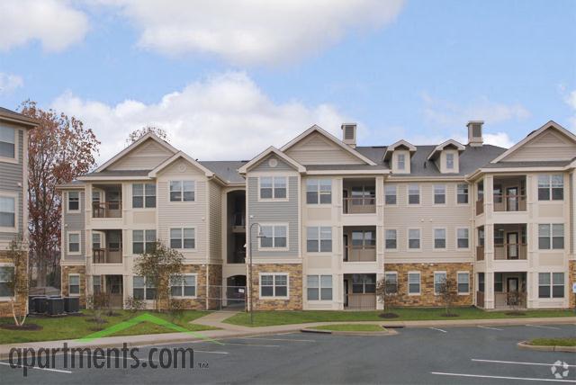 Arden Place Apartments | University of Virginia | Off-Campus Housing Search