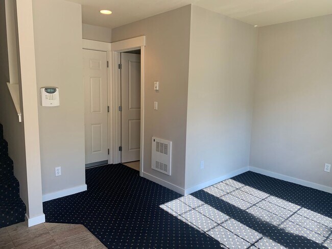 1/2 Off First Months Rent !Come home to th... - House Rental in Seattle ...