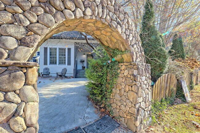 171 Timpson Cove Rd Casa - Casas en Alquiler - Clayton, GA | ForRent.com