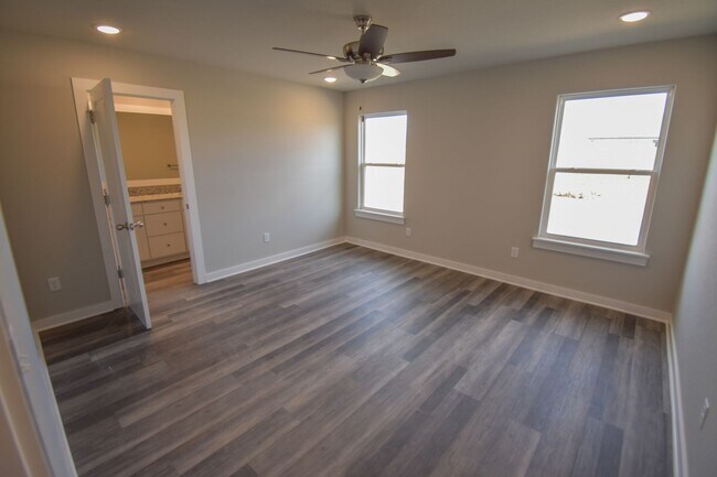 Beautiful 3 Bedroom 2 Bath Home in Farming... Rental For Rent in ...