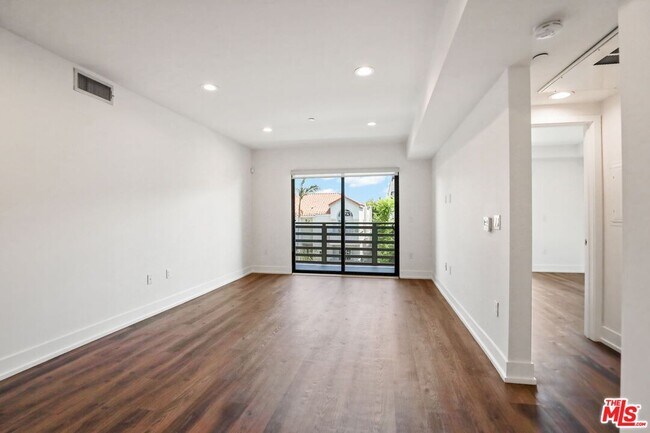 807 N Hudson Ave Condo Unit 209 - Condo for Rent in Los Angeles, CA | ForRent.com