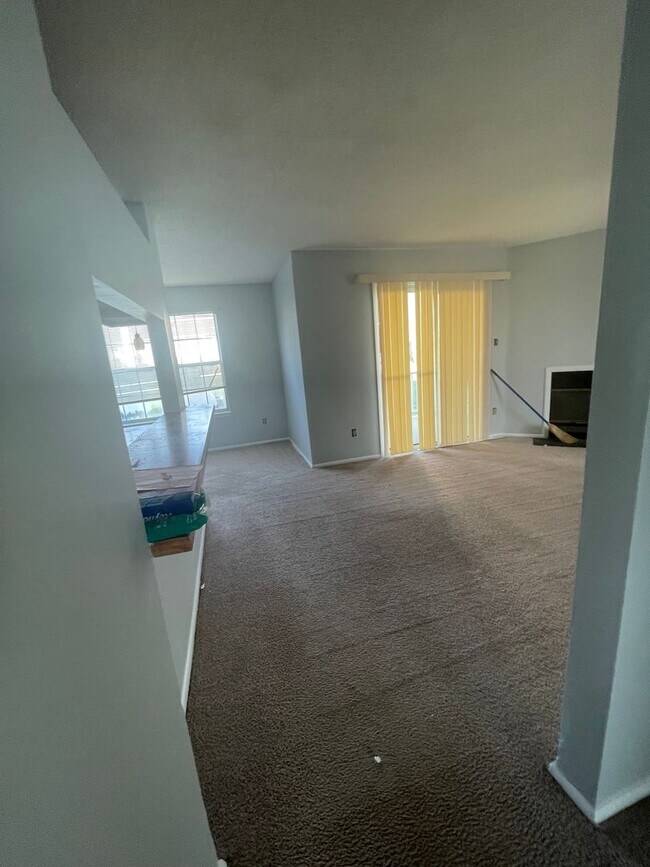 2 bedroom condo in Newpointe Condos - Condo for Rent in Virginia Beach ...