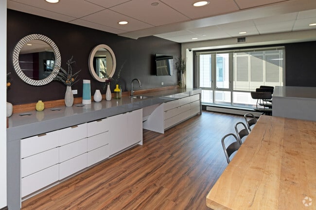 University of Massachusetts Boston | Off-Campus Housing Search