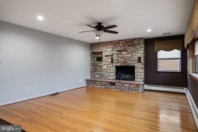 55 E Evesham Rd Off-Campus Housing, Runnemede, NJ