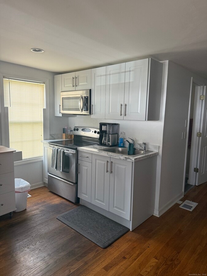 1347 E Main St - Meriden, CT | ForRent.com