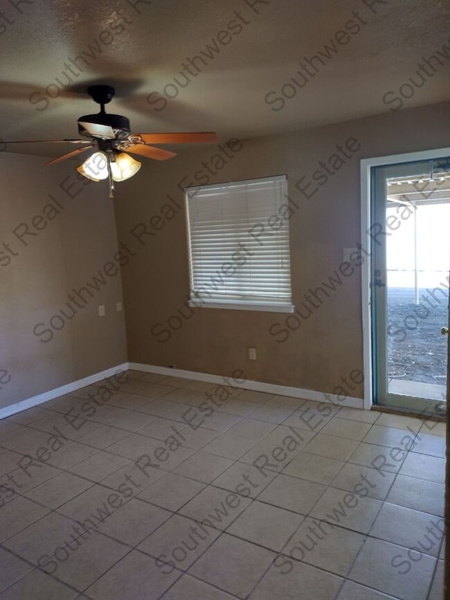 613 N Avenue Q Unit B Off-Campus Housing, Portales, NM
