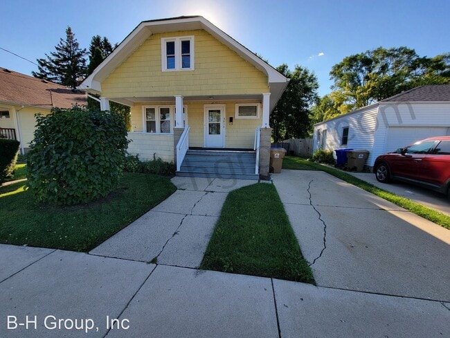 2 br, 1 bath House - 4616 28th Ave Rental For Rent in Kenosha, WI ...
