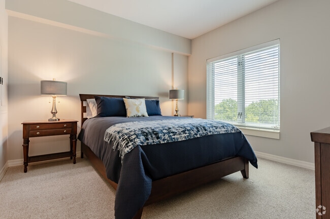 Encore Village of Schaumburg Apartments - Schaumburg, IL | ForRent.com