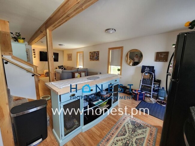 9 High St Off-Campus Housing, Lisbon, ME