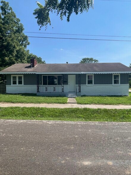 1100 E High St - House for Rent in Springfield, MO | ForRent.com