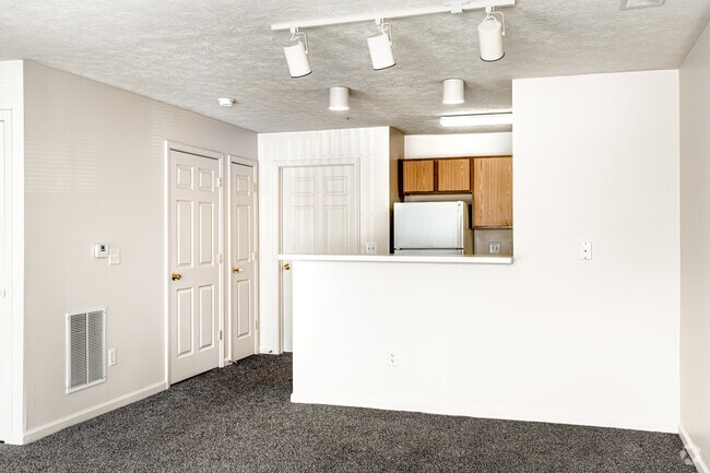 Clay Terrace Apartments For Rent in Kansas City, MO | ForRent.com