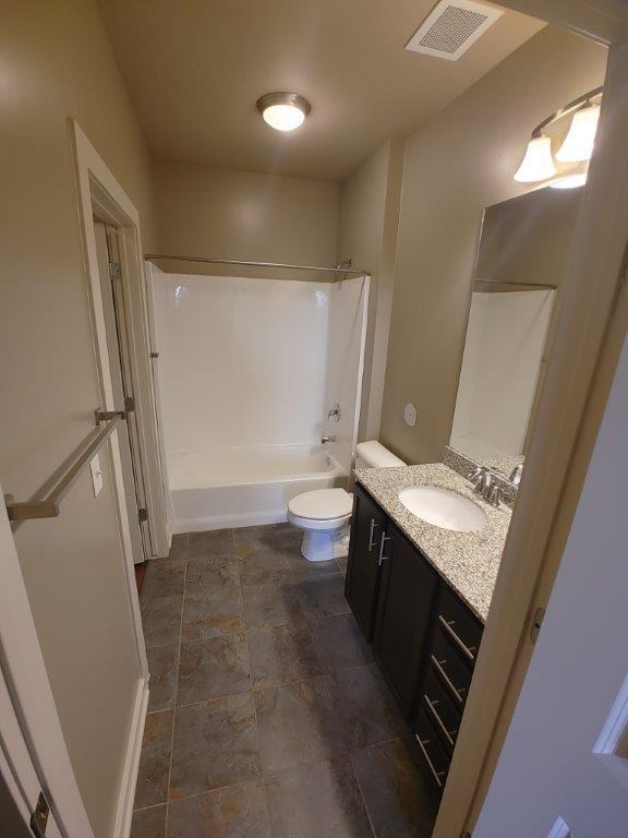 Shadow Lake Square Apartments - Papillion, NE | ForRent.com