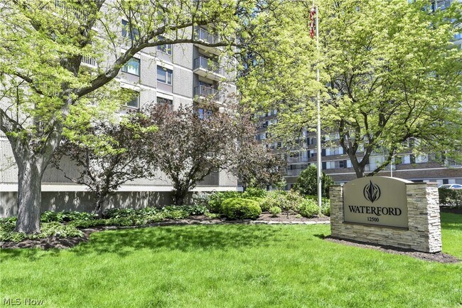 12500 Edgewater Dr Condo Unit 405 - Condo for Rent in Lakewood, OH ...