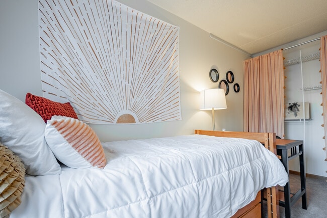 Meridian on College Avenue Apartments | Penn State University | Off ...