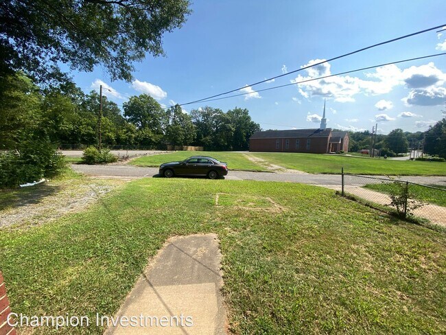 3 br, 1 bath House - 407 Oak Street Rental - House Rental in Shelby, NC ...