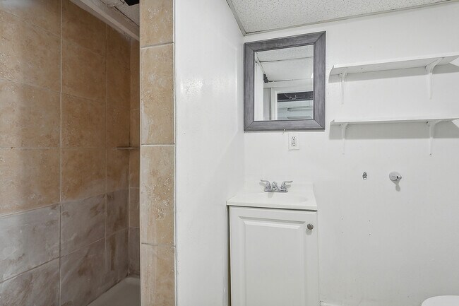 7220 Spruce St Unit 7220 Spruce Street Off-Campus Housing, New Orleans ...