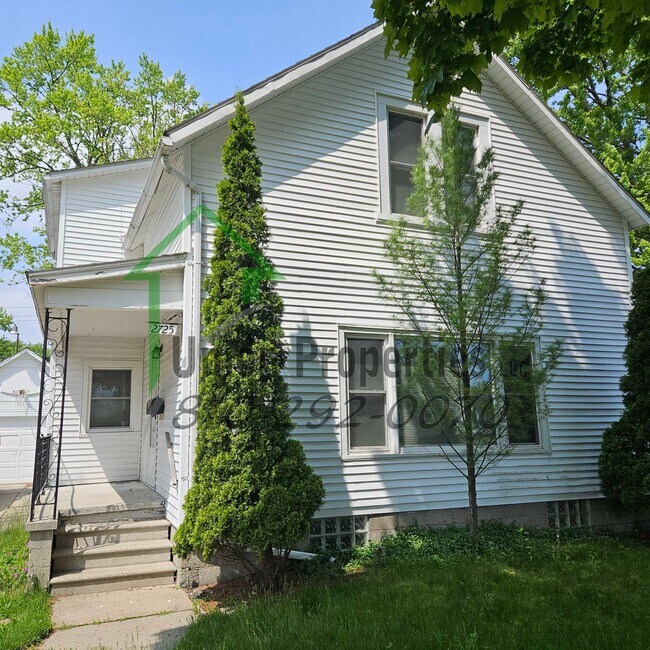 2725 Maple St House - House Rental in Port Huron, MI | ForRent.com