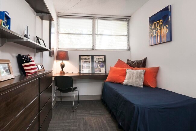Courtyards Student Apartments | University of Florida | Off-Campus ...