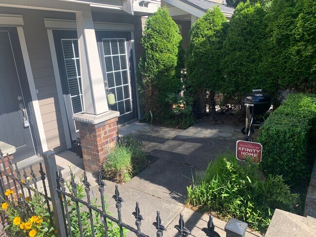 1/2 Off First Months Rent !Come home to th... - House Rental in Seattle ...